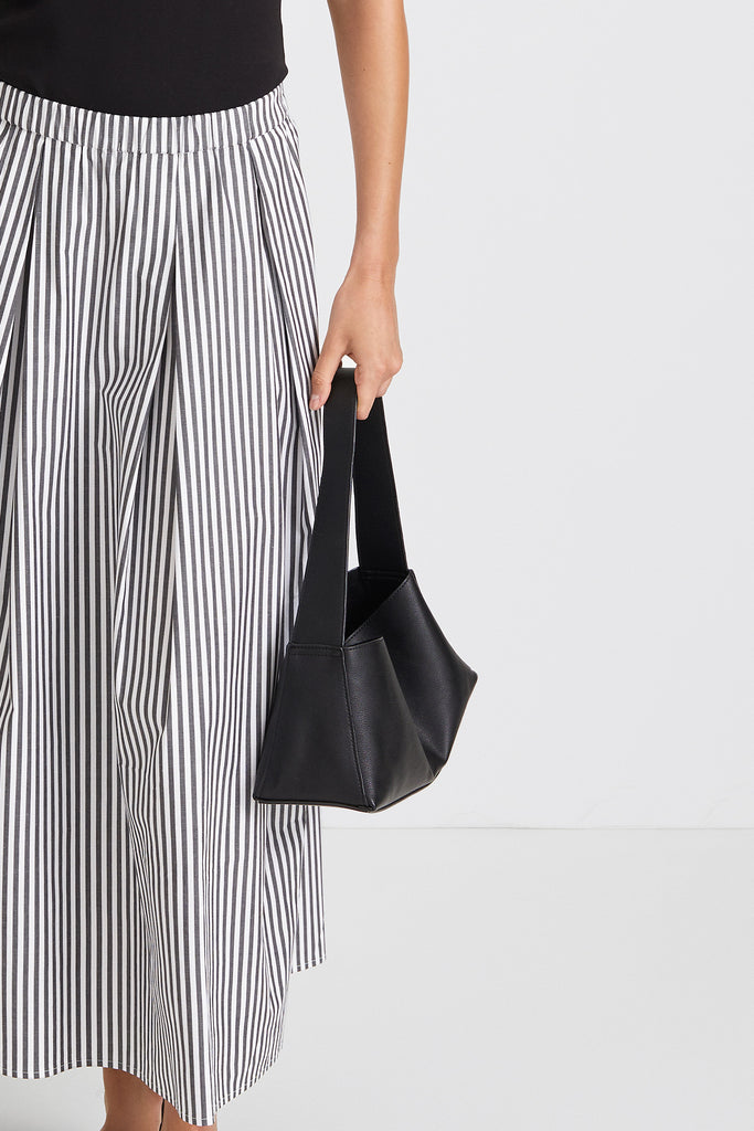 YOSEF BAG - BLACK STRUCTURED – Stylein